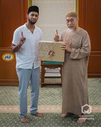 New Muslim Kit – Men's Welcome Essentials| Zaahara